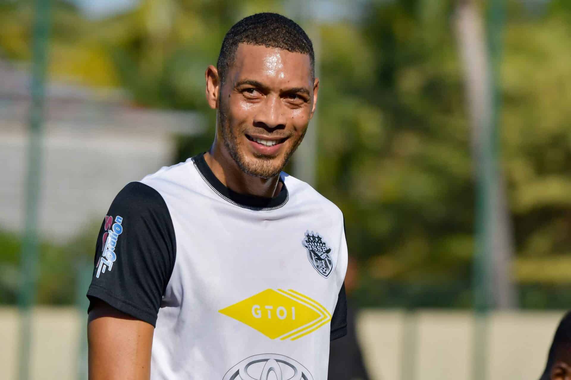 Guillaume Hoarau parrain de l’Orange Cup U10 | Gadiamb.re | Actualités ...